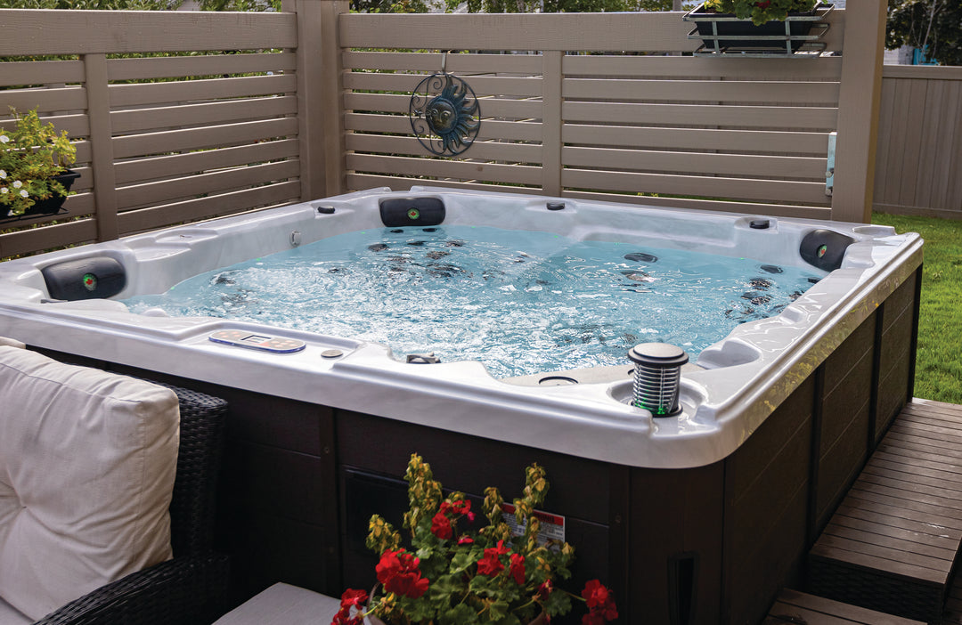 Hurricane: Premium Spas (240V) – Canadian Spa Company